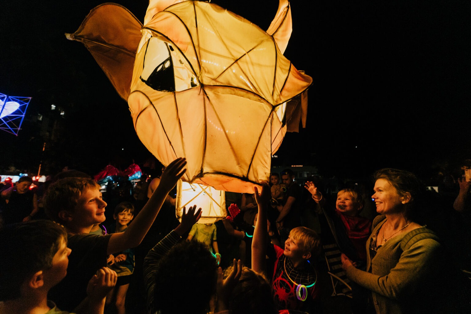 Luminous Creatures at WinterHeat – Curious Legends